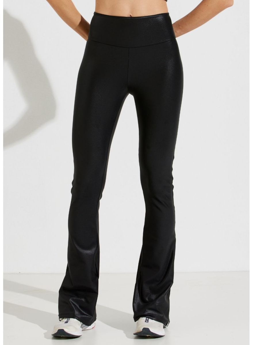 CALÇA FLARE COURO CIRRÊ PRETA - revendafitli.com.br